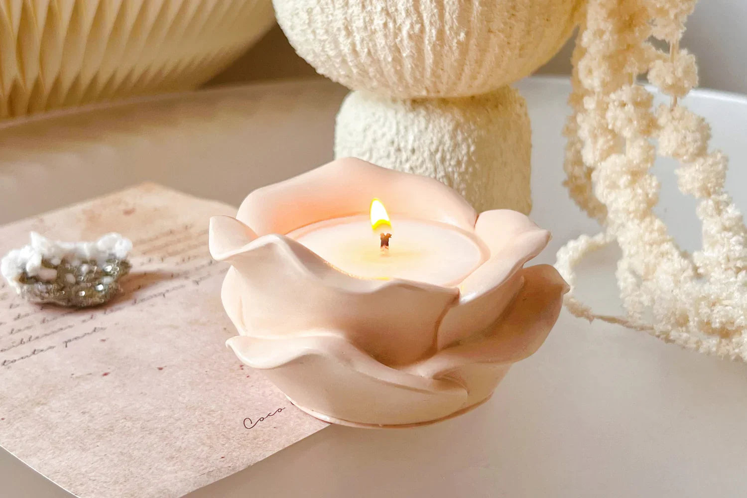 The Ultimate Guide to Choosing a Relaxing Scented Candle for Your Home – Deeksha Candles
